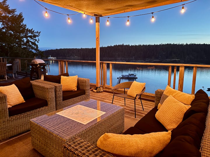 Waterfront/indoor Pool - Campbell River