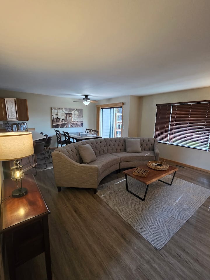 Magic City Condo - Billings, MT