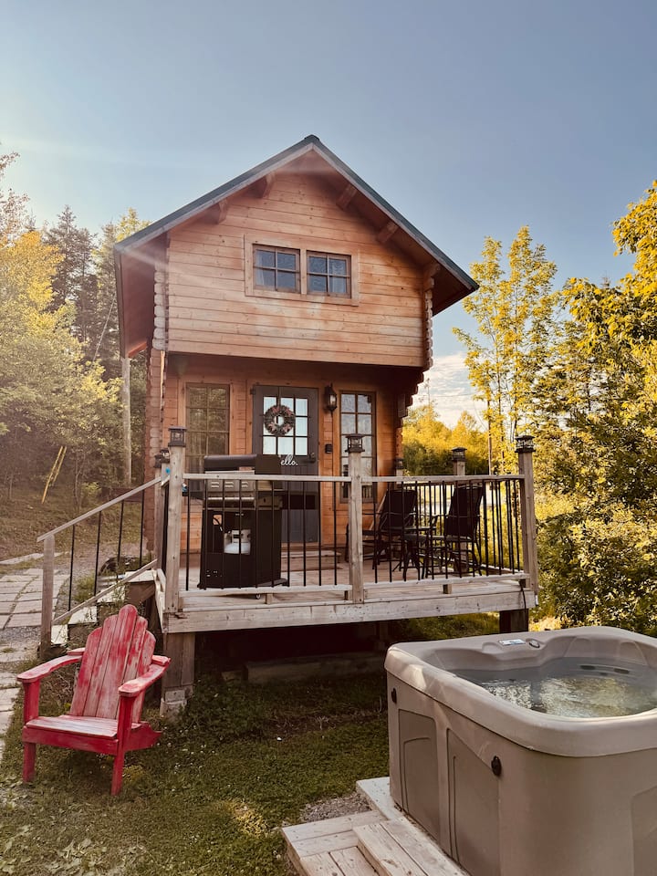 Cabin #2 - With Hot Tub - Nova Scotia