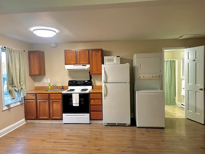 Studio Apartment In Downtown! - Saratoga Springs, NY