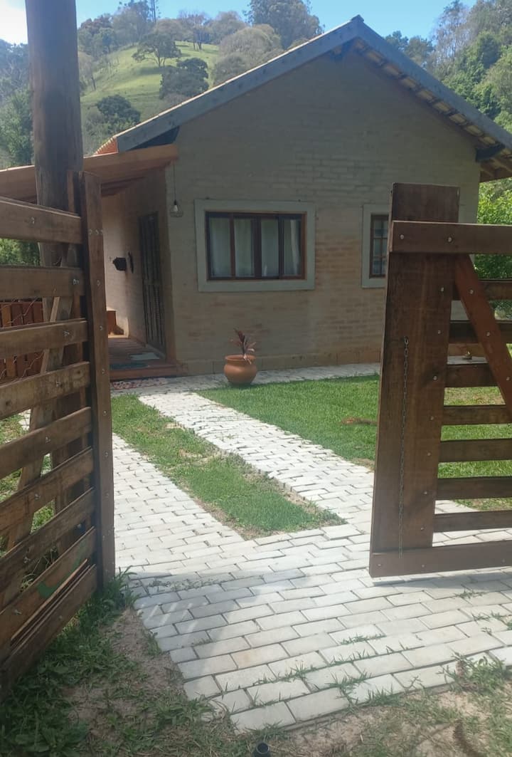 Chalé Alpes Dos Pinhais , Aconchegante. - Santo Antônio do Pinhal