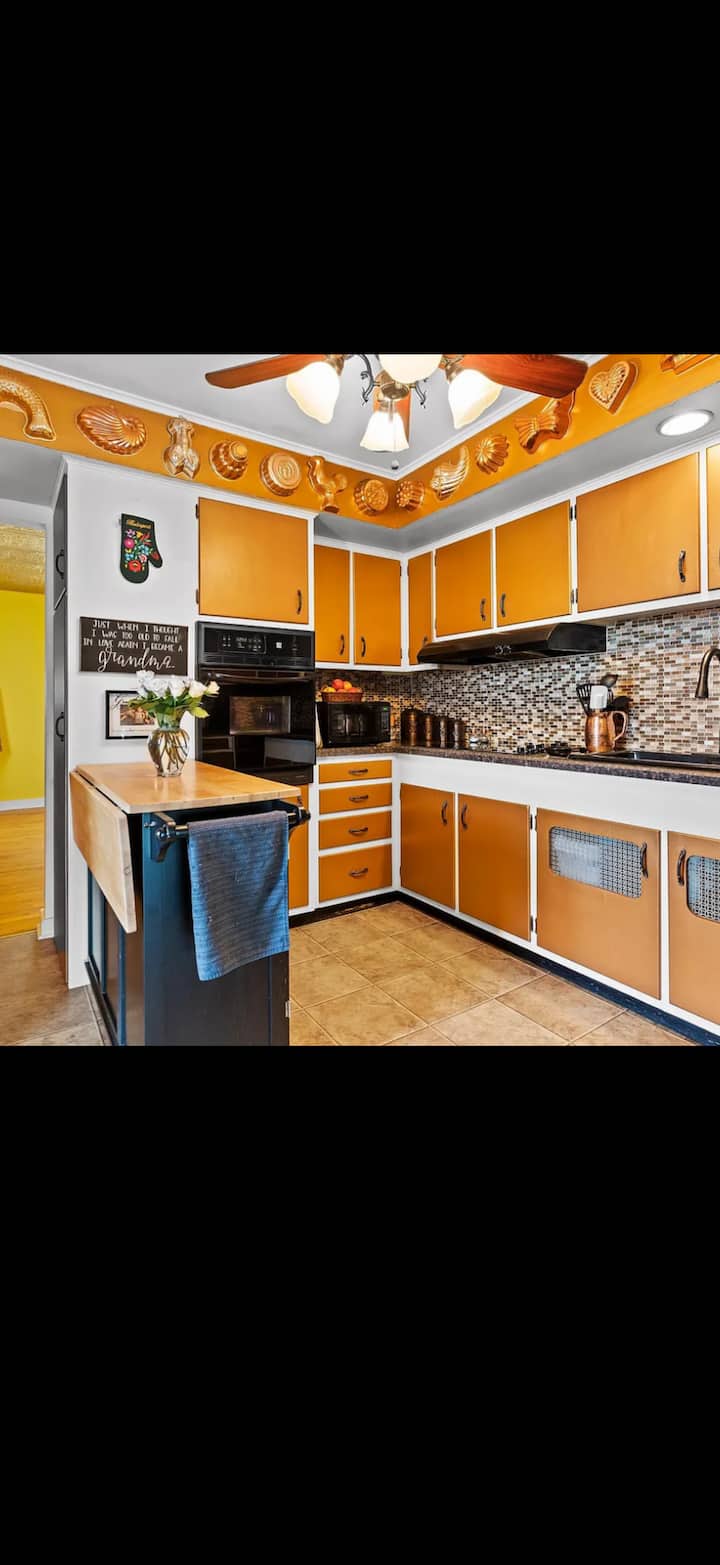 Around The World Home! - Harrisburg, PA