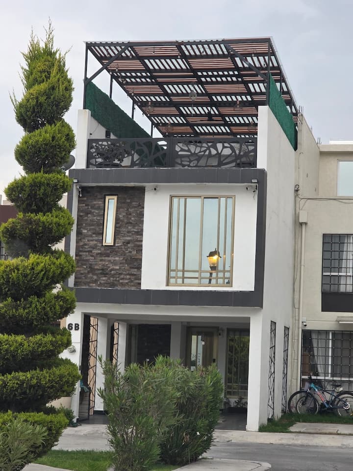 Hermosa Casa En Fraccionamiento - Ecatepec de Morelos