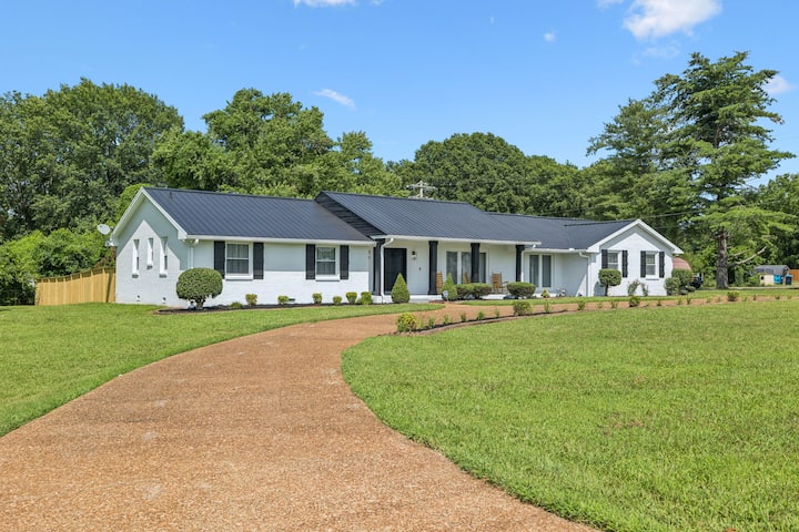 The Grove Executive Home - Smyrna, TN