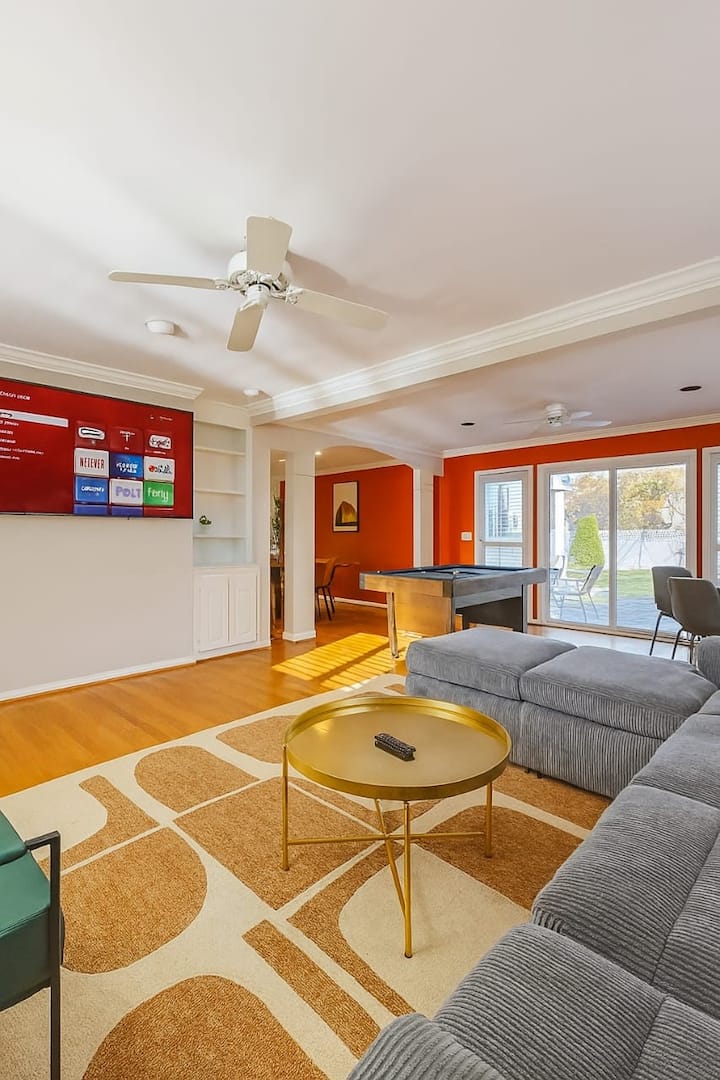Spacious 4br W/ Pool Near Dc & Old Town Alexandria - Alexandria, VA