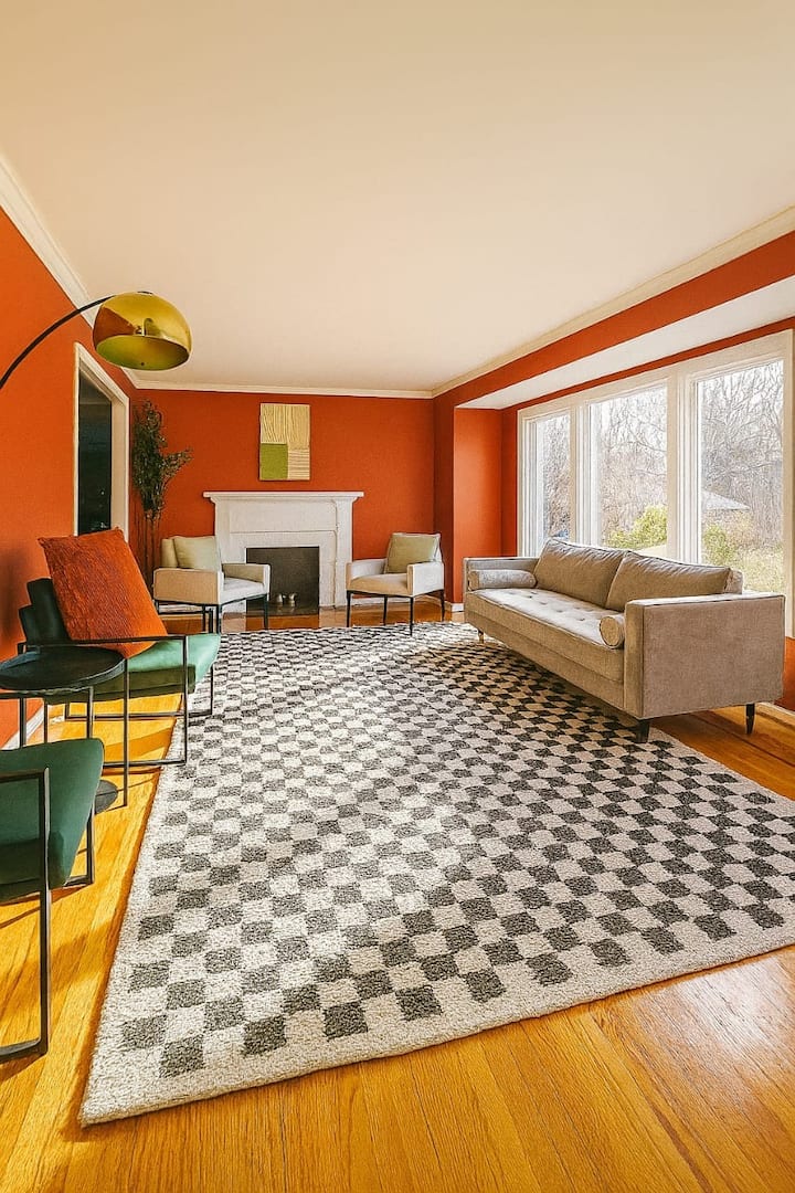 Spacious 4br W/ Pool Near Dc & Old Town Alexandria - Arlington, VA