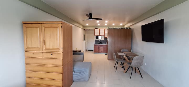 Cozy 3rd Flr: Full Kitchen, Water Filter,near Mall - Subic Bay Freeport Zone