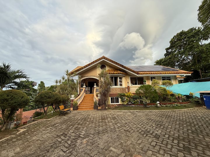 Entire Guesthouse In Mambajao Ph - Camiguin