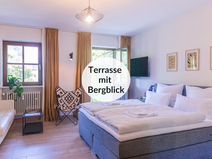 Peaceful In The Mountains – With Terrace - Aschau im Chiemgau