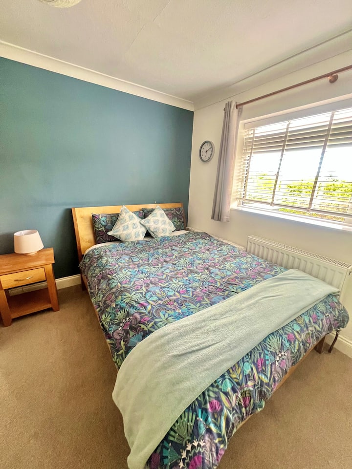 Walking Distance To Cathedral - Lincoln