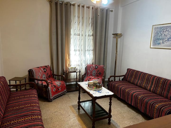 Achrafieh, Beirut Ground Floor Apartment - Beyrut