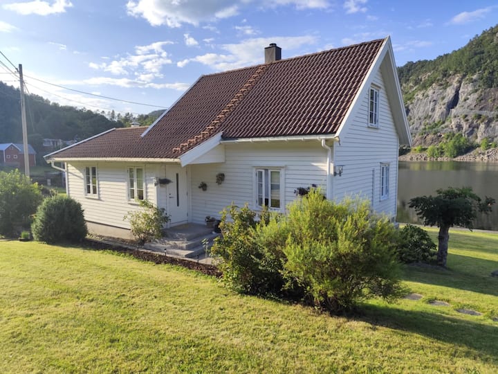 Kristiansand – Sjø, Båt Og Inngjerdet Hage. - Norway