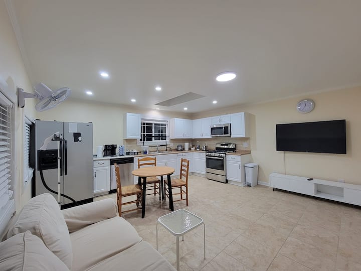 2br|2bt Home| W/desk – Nr Caltrain| Transit| Tech - 森尼韋爾