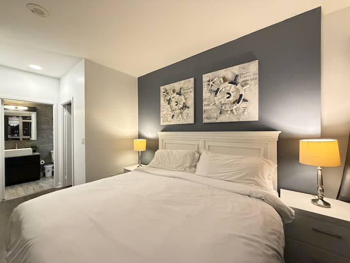 9 Beds Townhouse Recently Renovated - Mississauga