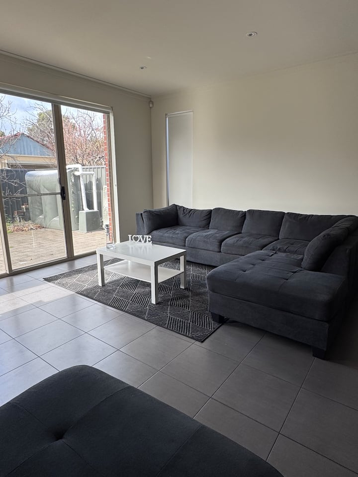 Kurralta Modern Retreat - Adelaide