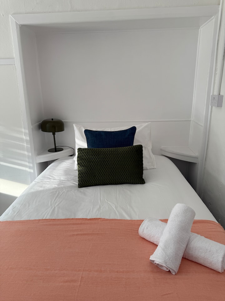 Guanock Hotel | Twin Room - King's Lynn