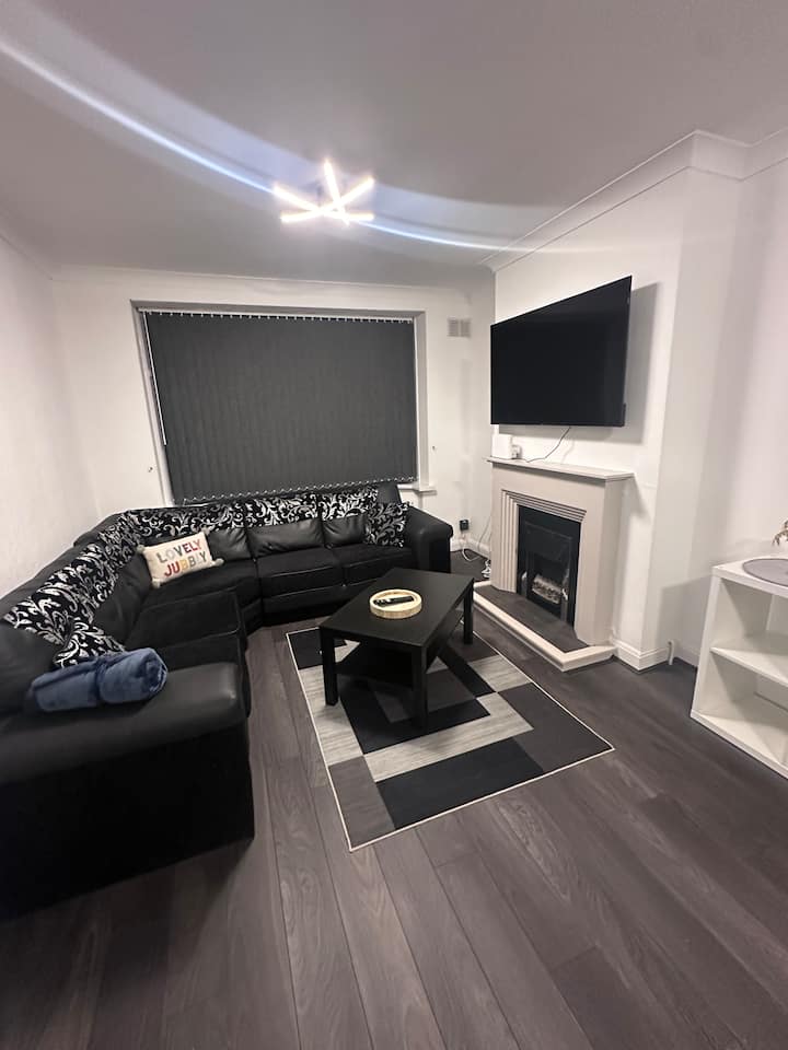 Luxury 3-bed House In Leicester - Leicester