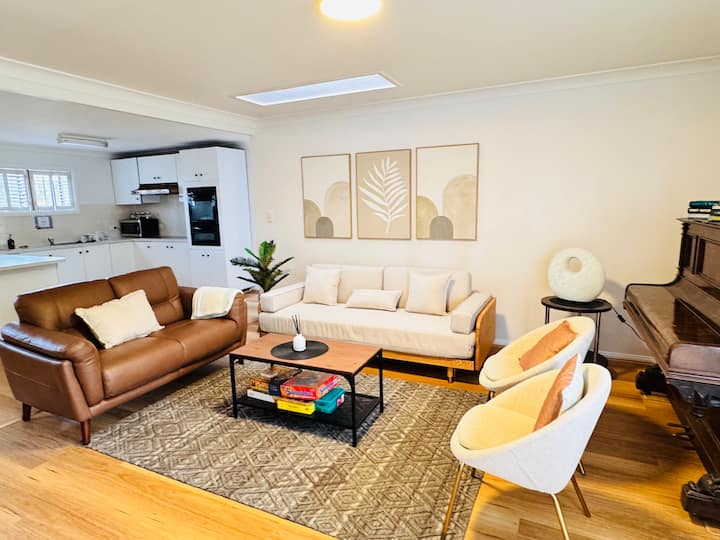 "Pine Cabin Right": Short Stroll To Zigzag Railway - Clarence