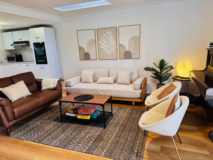 "Pine Cabin Right": Short Stroll To Zigzag Railway - Clarence