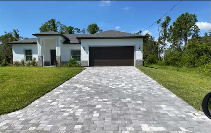 New Build! Close To Warm Mineral Springs - North Port, FL