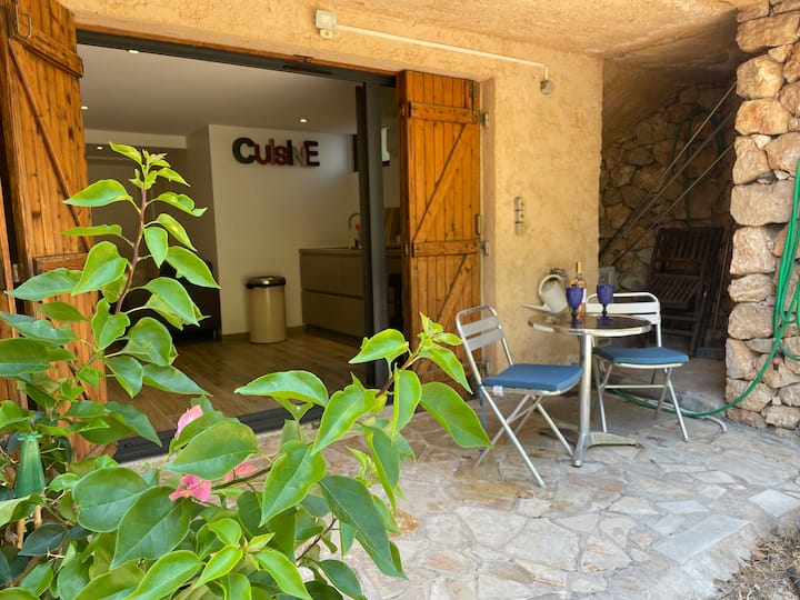 Le Petit Baou - Carros