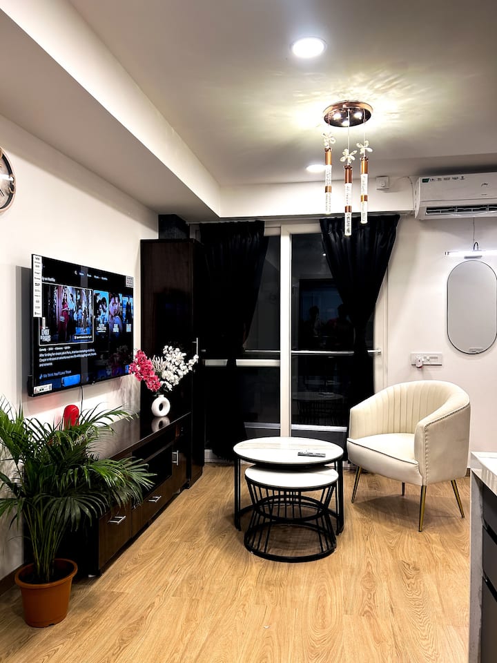 The Blackwood Studio | Airport - Pune