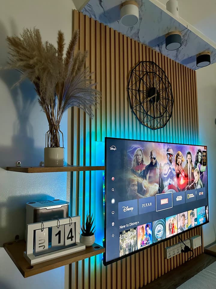 Chez Staycation W/ Ps5, 50" Tv, Netflix, Washer - Quezon City