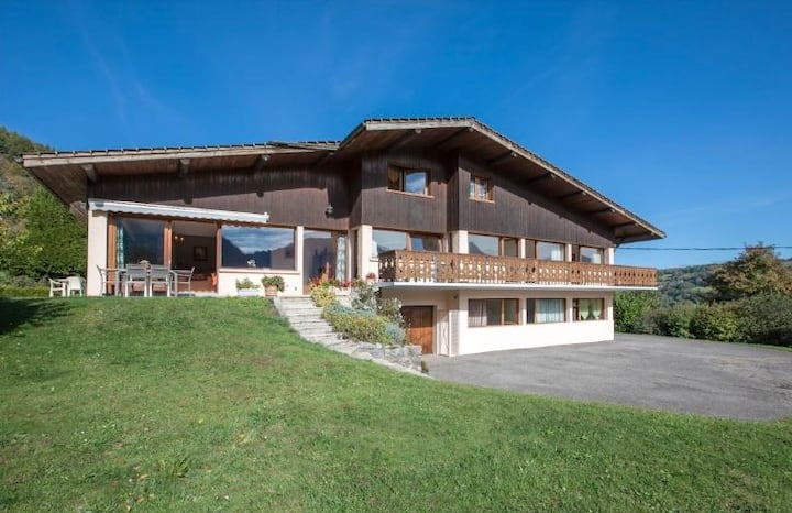 Chalet Savoyard, Vue Panoramique - Évian-les-Bains