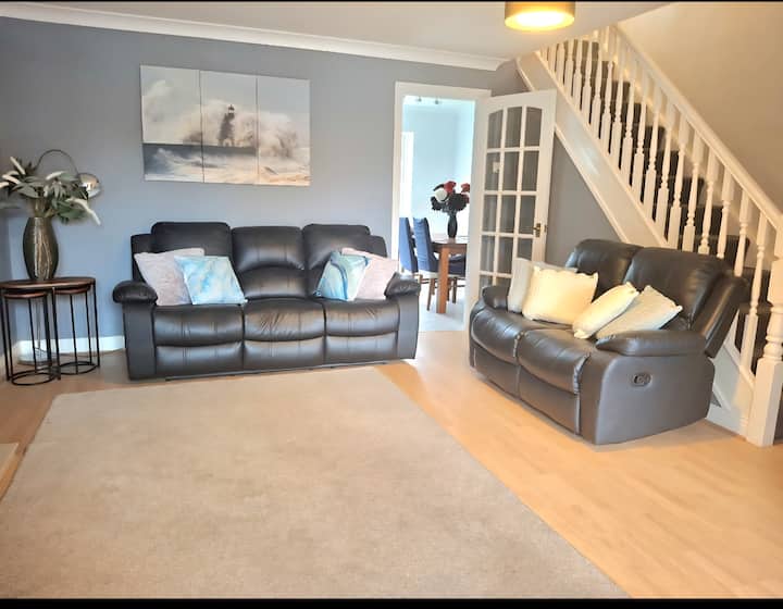 Bedlington 3 Bedroom House - Morpeth