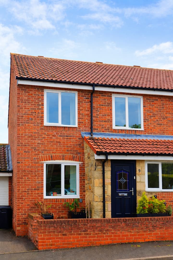 Bedlington 3 Bedroom House - Morpeth