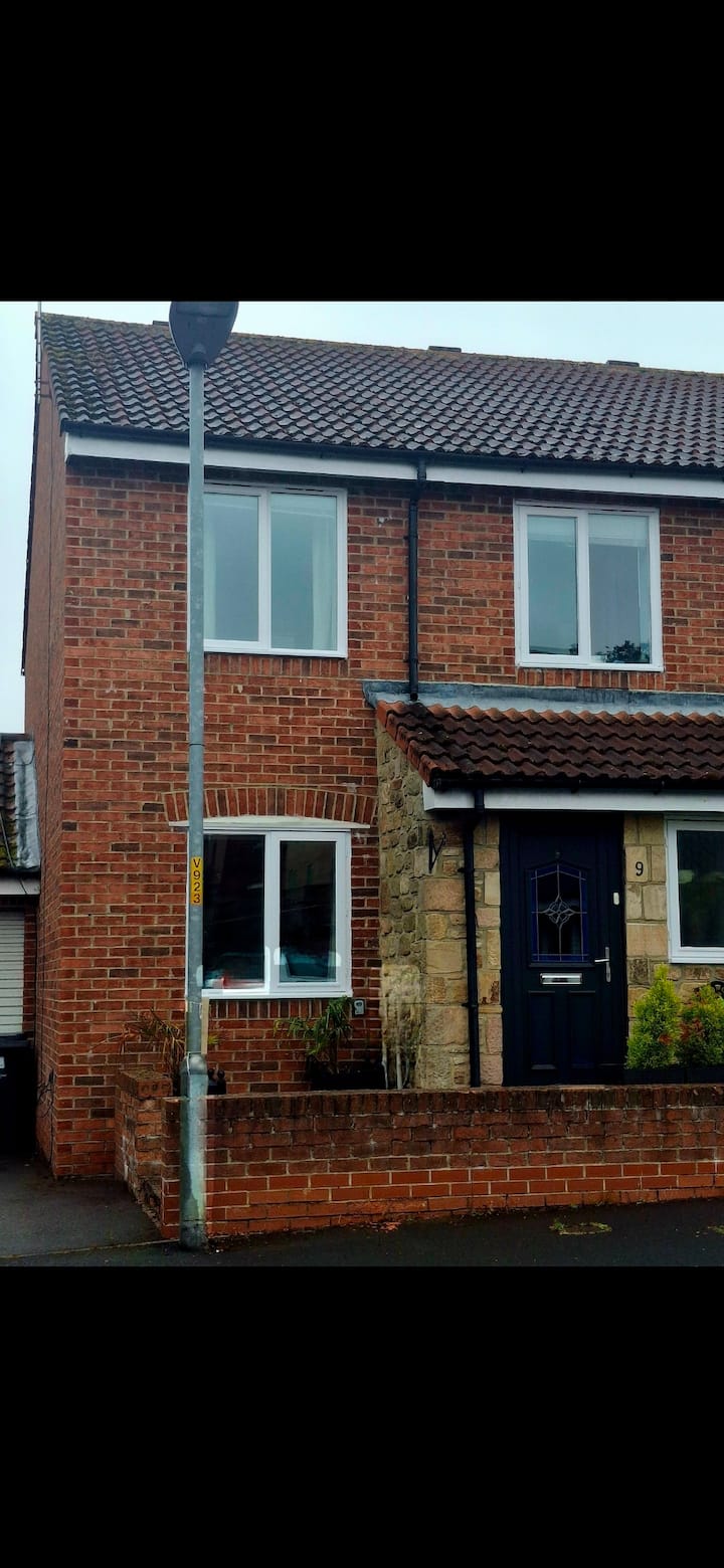 Bedlington 3 Bedroom House - Morpeth