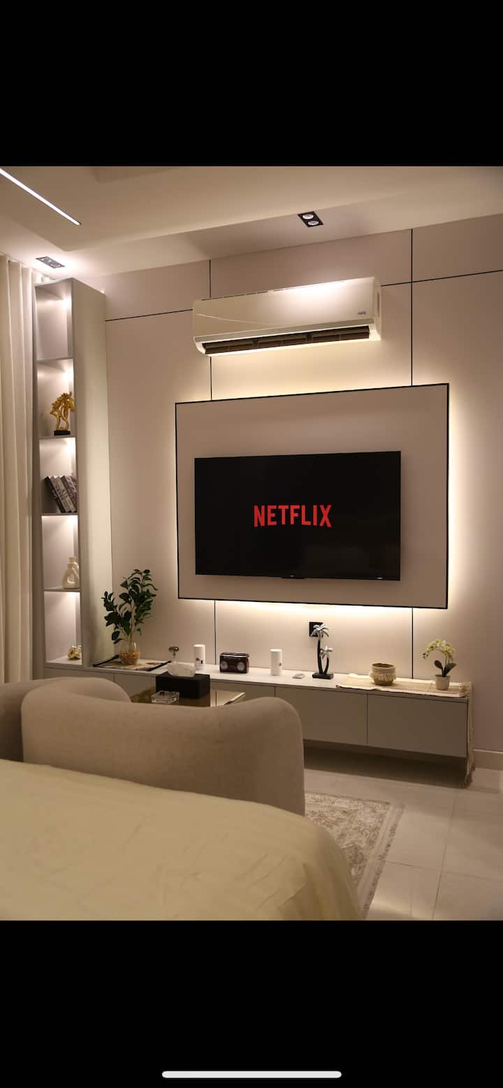 استديو بتصميم أنيق في حي الملقاء - Riyadh