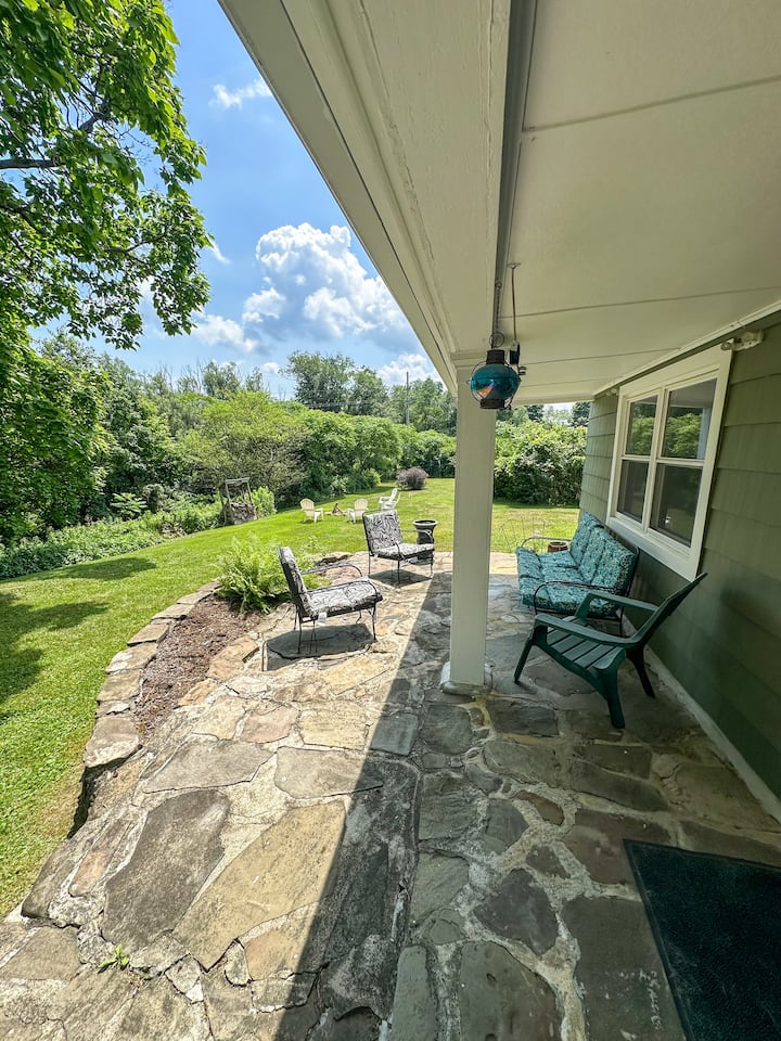 Wine Country Farmhouse - Keuka Lake State Park, Keuka Park