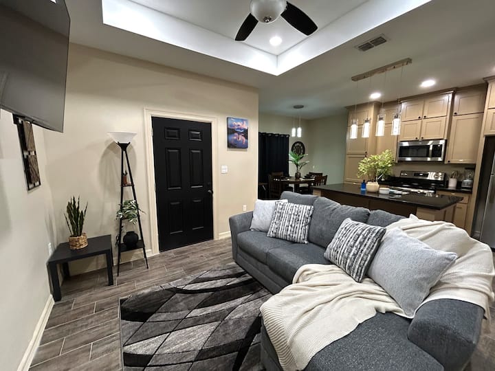 Quiet 2br Retreat | Fenced Yard | Modern Duplex - Harlingen