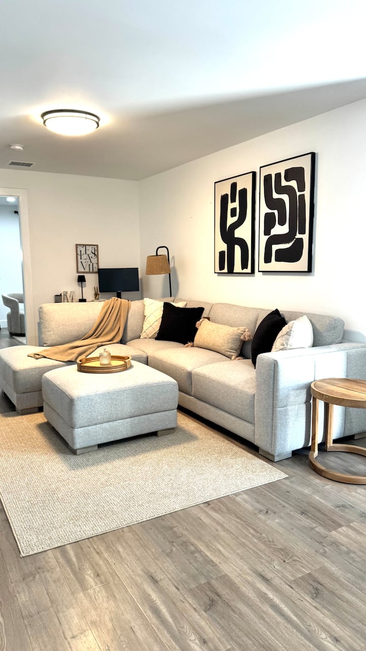 Spacious 4br Near Riverpark W/ Court & Game Room - Oxnard, CA