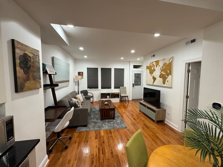 West Lincoln Park 3-unit Collective - Evanston, IL