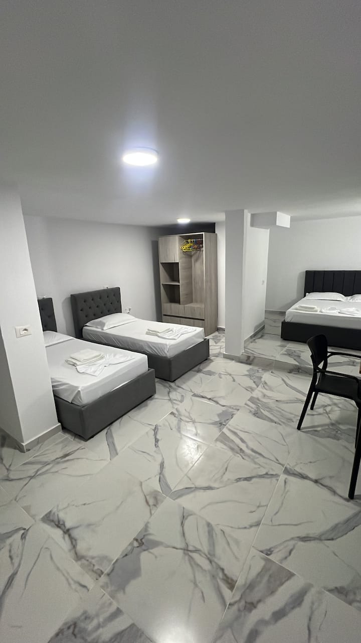 Eni Rooms - Durrës
