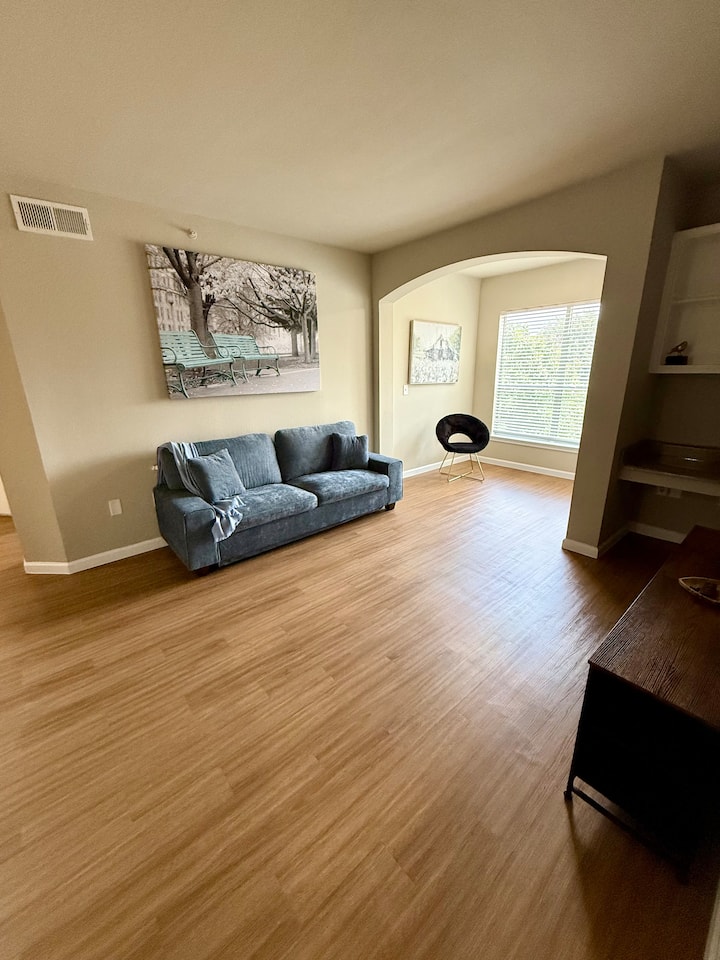 Modern, Cozy Apt Home 436 - Pflugerville, TX