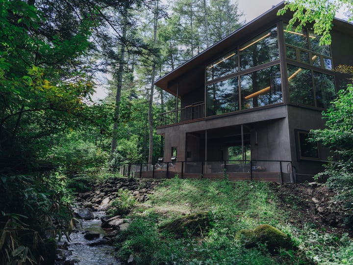 新築/川音と過ごす森のヴィラ:ドッグラン付き/サウナオプション有 - Karuizawa