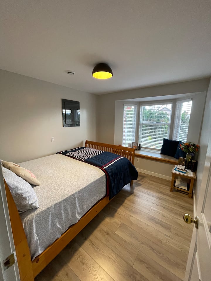 Spacious 2br Near Downtown - Abbotsford