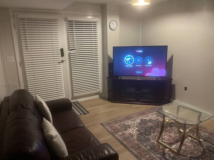 Spacious 2br Near Downtown - Abbotsford