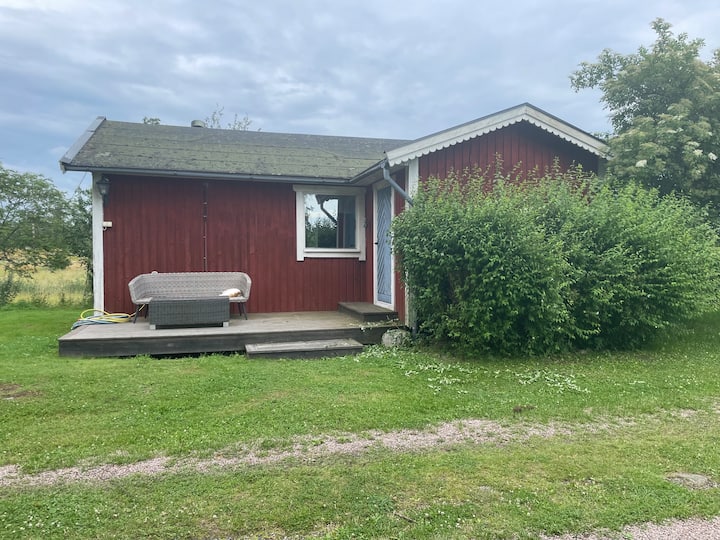 Enkel Stuga Nära Bad & Natur - Enköping