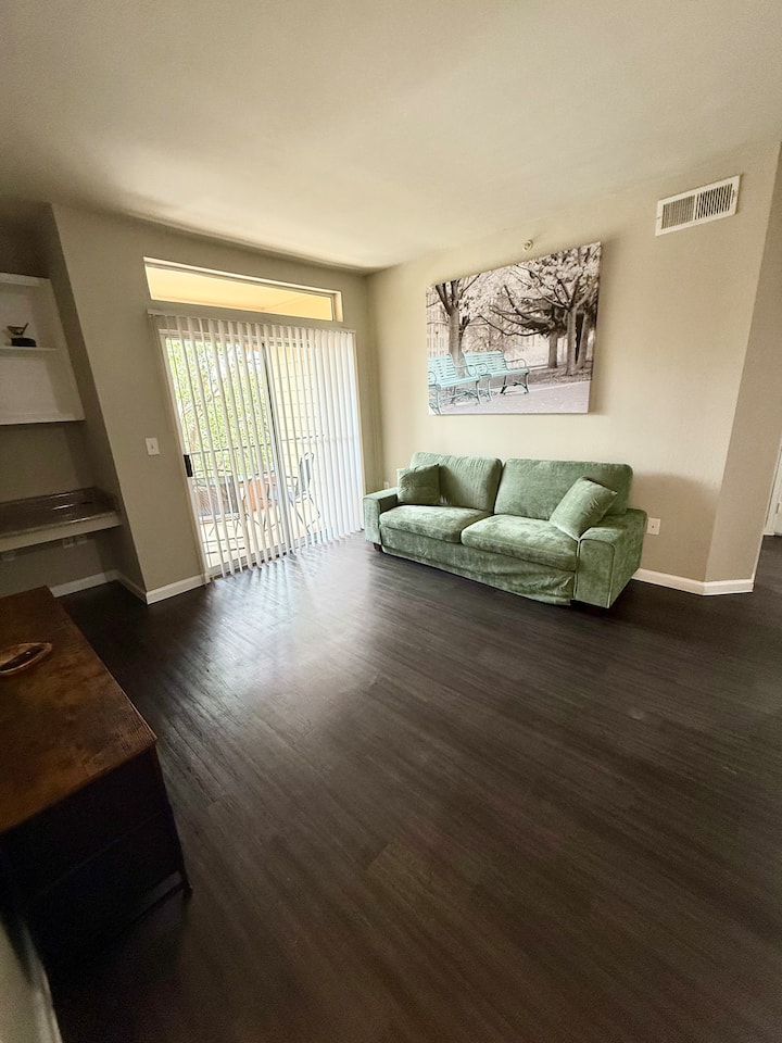Modern & Cozy Apt Home 425 - Austin, TX