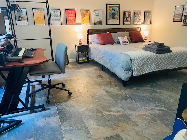 Watkinsville Studio Suite - Athens, GA