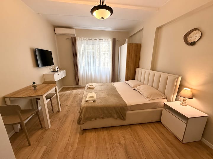 Comfy Apartment Near Blloku - Tirana