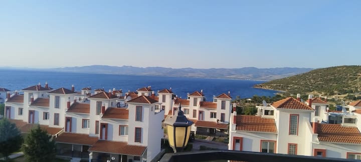 Dikili Kiralık Tripleks Yazlık - Bademli