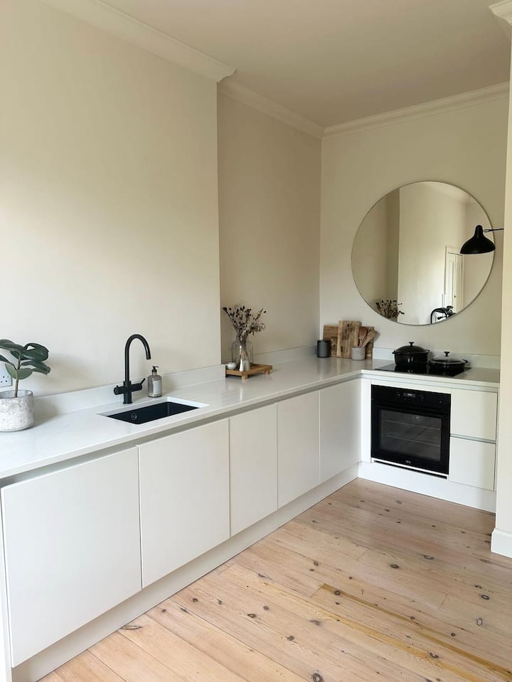 Flat Near The Meadows. - Edinburgh