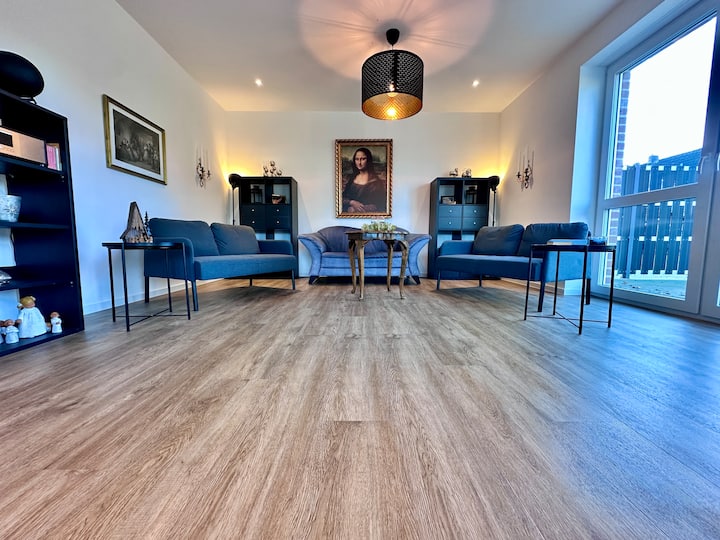 Komplette Dhh Aus 2024 -4 Schlafzimmer-2 Bäder - Neumünster