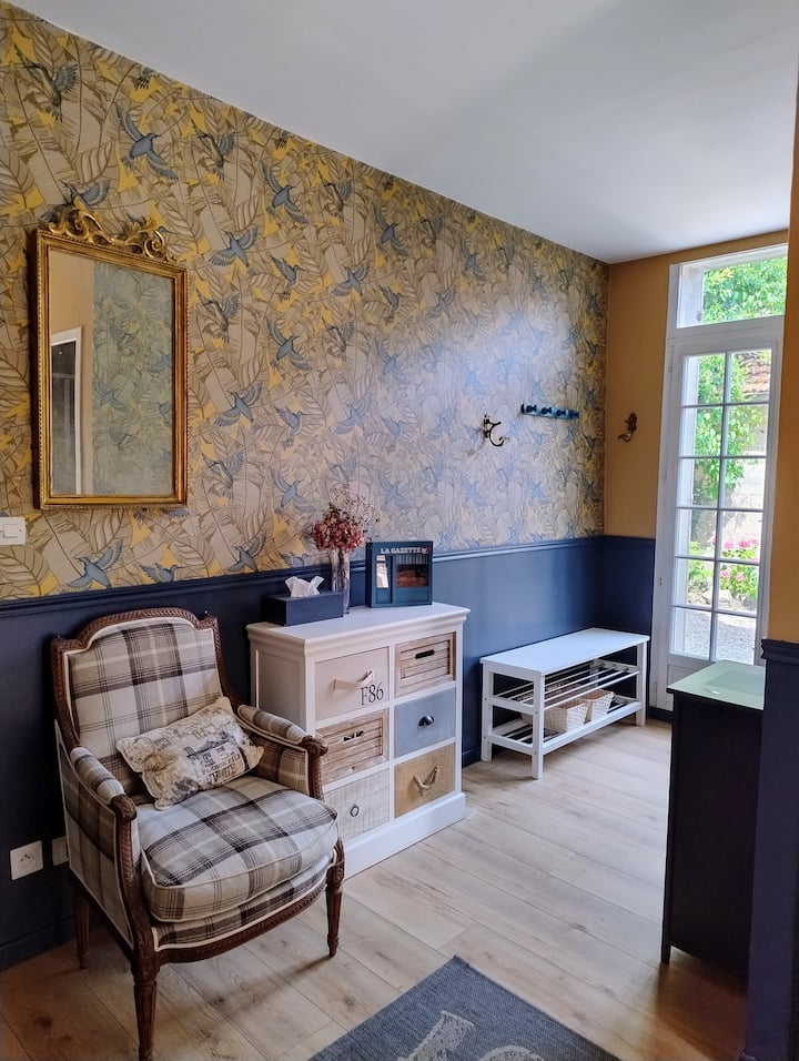 La Chambre De Perrine - Petit Déjeuner Inclus - Pierrefonds