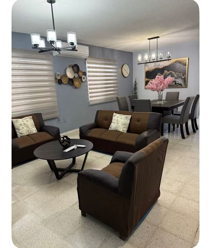 Cómoda Casa - 탐피코